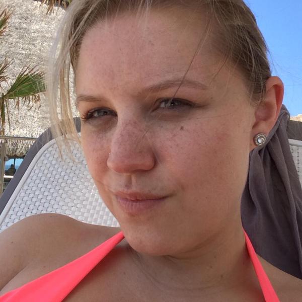 About Stephanie Simpson | Online Scams To Avoid